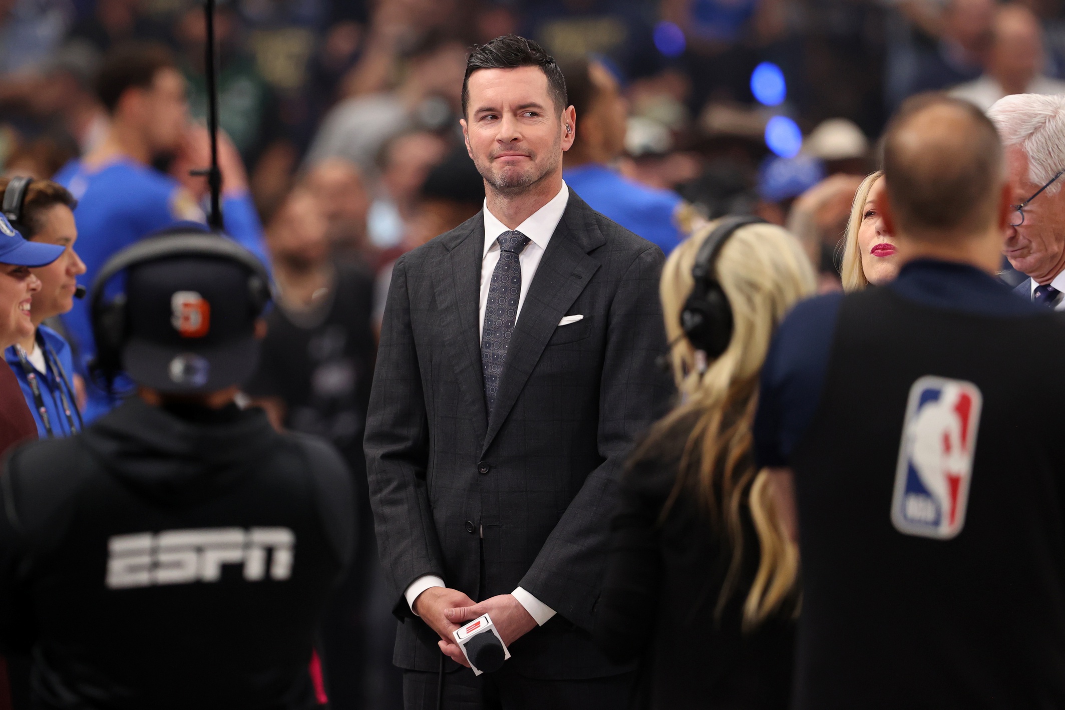 Can a Rookie NBA Coach Lead the Lakers to a Championship?