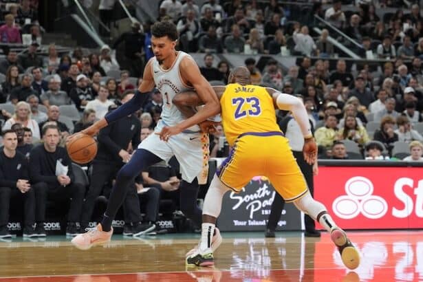 Spurs Or Knicks Will Join Lakers & Others As 8th Straight Unique NBA ...