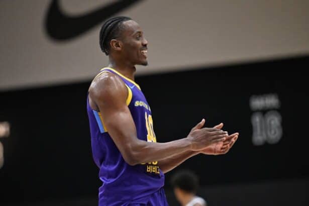 Lakers News: South Bay Coaching Staff Encouraging Christian Koloko To ...