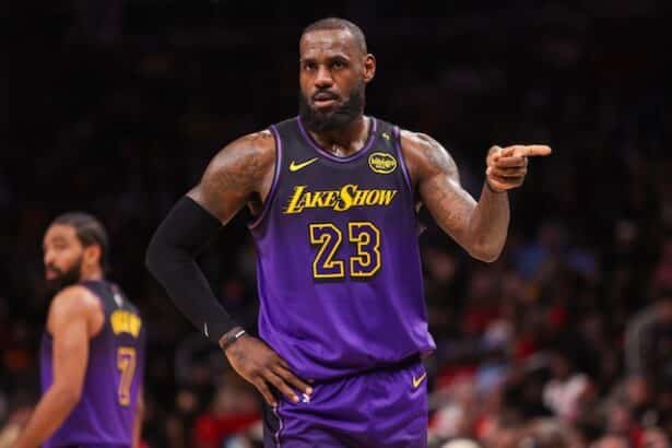 Lakers Video: Current & Former Teammates Wish LeBron James Happy 40th ...