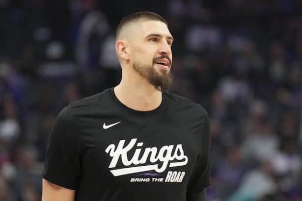 Lakers Sign Alex Len And Waive Christian Wood