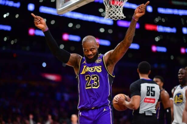 Lakers Highlights: LeBron James With Vintage Performance Against Warriors
